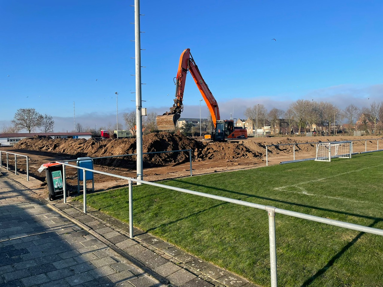 Start aanleg kunstgrasveld | S.V. Lopik